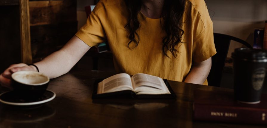Five Best Places to Read a Book | Vista Higher Learning Blog