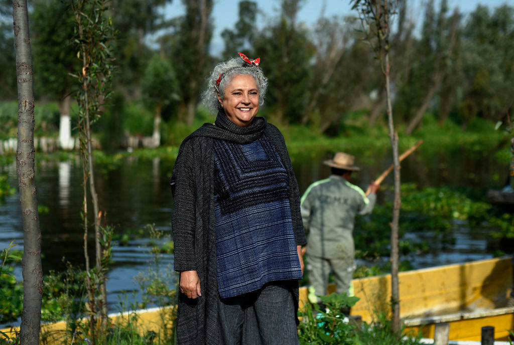 Get to know Laura Esquivel, the author of Like Water for Chocolate ...